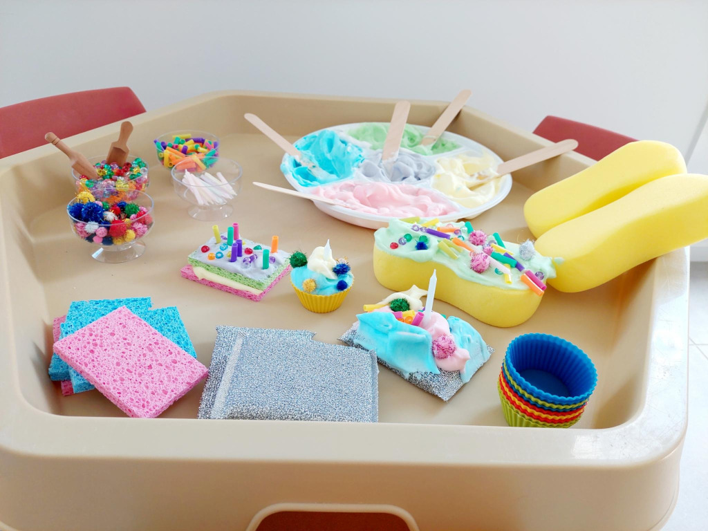 Fluffy birthday cake play: Tuff tray for Preschoolers - Fun Kids ...