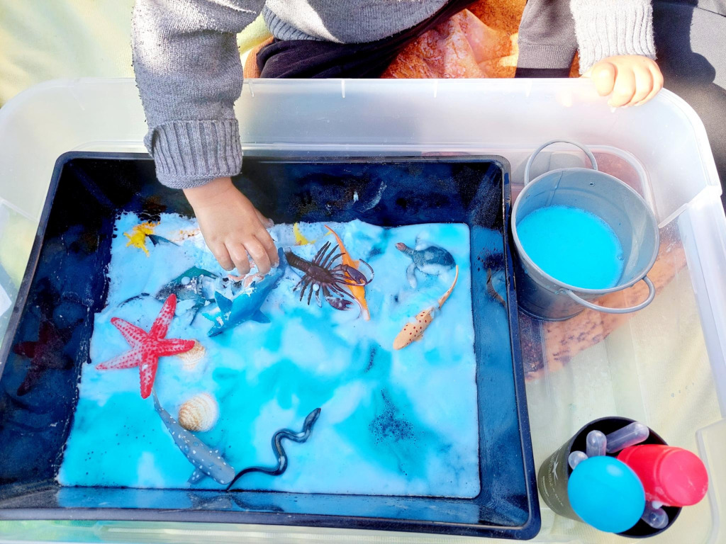 Chemical reaction meet Sea Life: Sensory Bin for Preschoolers - Fun ...